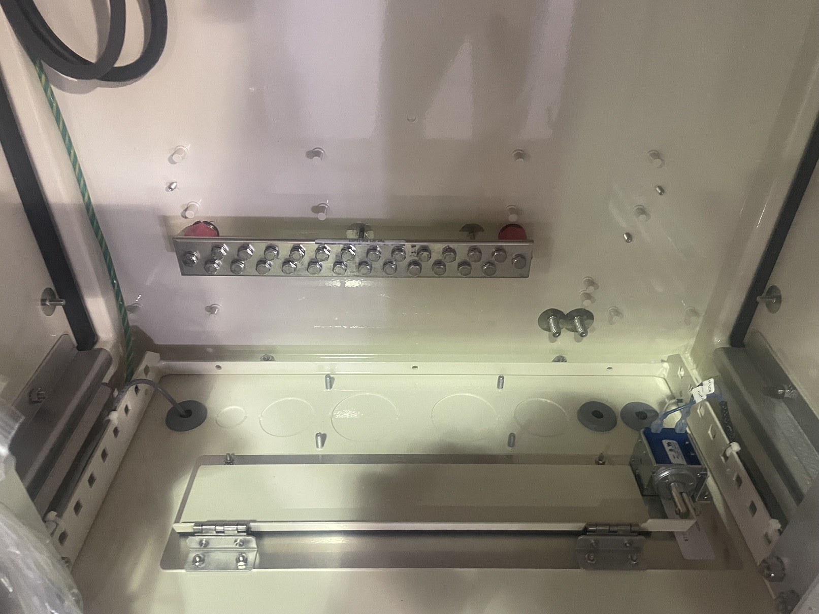 Alpha Technologies FBE2322 Enclosure System - TELECOMCAULIFFE